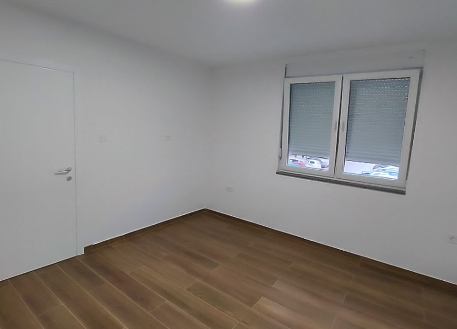 Jednosoban stanbeno poslovni prostor kod Sat kule 50m2 ...